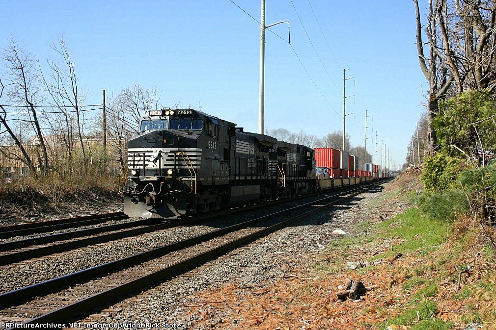 NS 9242